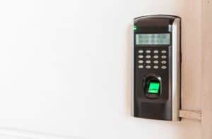 Wall-Mounted Card Readers vs Stand-Alone: Best Choice?